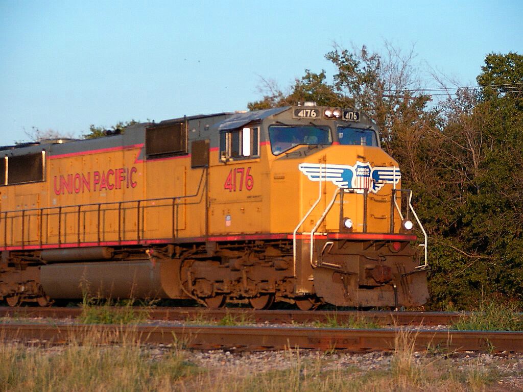 UP 4176